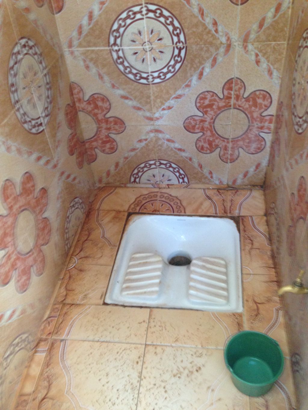 12 International Toilets That Will Confuse The Sh*t Out Of You