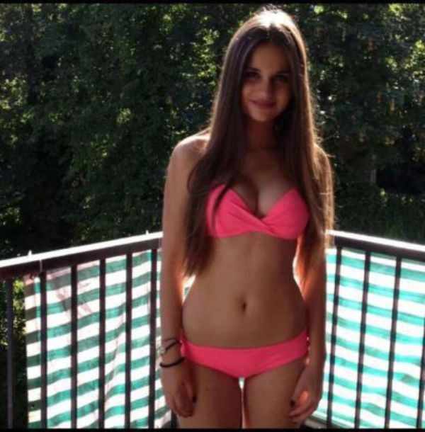 16 anni e ha il corpo più sexy al mondo! 16 anni e ha il corpo più sexy al mondo!
